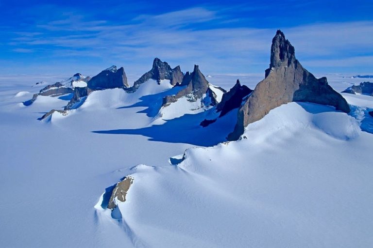 30 MOST BEAUTIFUL MOUNTAINS IN THE WORLD